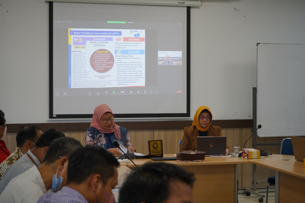 LPPM Undip Disseminates Interesting Programs to FSM Undip - FSM UNDIP
